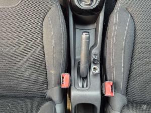 Sarkans Citroen C3 2013 Alīta, ar dzinēja tilpumu 1.40 L un nobraukumu 251 tūkst. km par 2600 €, foto 19 vietnē AUTOMOTO.COM.LV