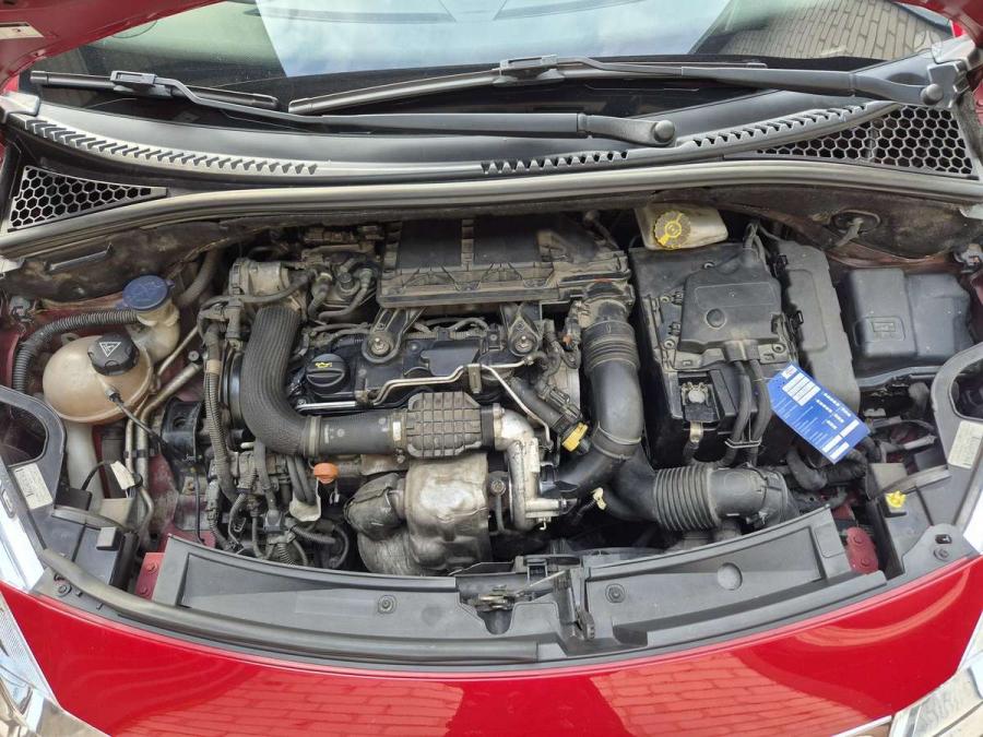 Sarkans Citroen C3 2013 Alīta, ar dzinēja tilpumu 1.40 L un nobraukumu 251 tūkst. km par 2600 €, foto 23 vietnē AUTOMOTO.COM.LV