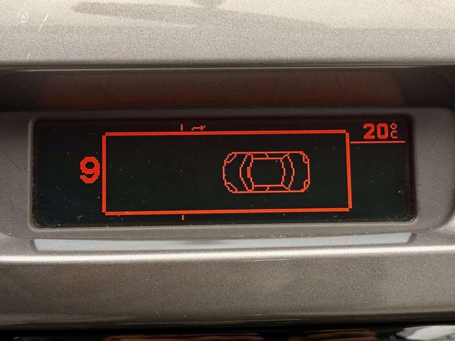 Красный Ситроен С3 2014 в Паневежис, объемом двигателя 1.20 л и пробегом 130 тыс. км за 3500 €, фото 25 на AUTOMOTO.COM.LV