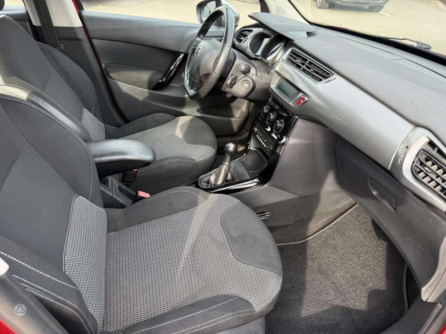 Sarkans Citroen C3 2014 Viļņa, ar dzinēja tilpumu 1.56 L un nobraukumu 285 tūkst. km par 1600 €, foto 10 vietnē AUTOMOTO.COM.LV