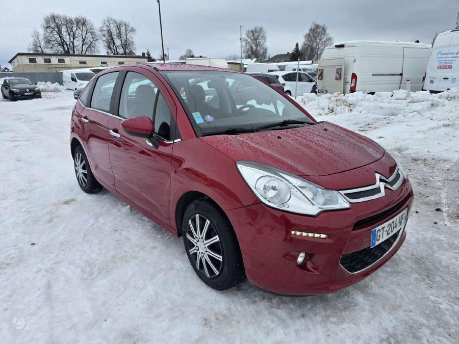 Red Citroen C3 2016 in Taurage, with an engine capacity of 1.00 L and mileage of 125 thousand km for 4200 €, photo 1 on AUTOMOTO.COM.LV