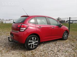 Red Citroen C3 2016 in Saldus, with an engine capacity of 1.60 L and mileage of 103 thousand km for 5500 €, photo 3 on AUTOMOTO.COM.LV