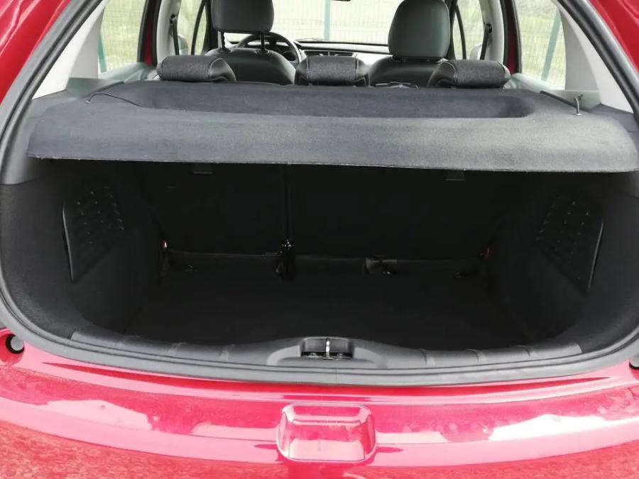 Sarkans Citroen C3 2016 Saldus, ar dzinēja tilpumu 1.60 L un nobraukumu 103 tūkst. km par 5500 €, foto 6 vietnē AUTOMOTO.COM.LV