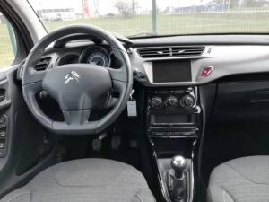 Sarkans Citroen C3 2016 Saldus, ar dzinēja tilpumu 1.60 L un nobraukumu 103 tūkst. km par 5500 €, foto 9 vietnē AUTOMOTO.COM.LV