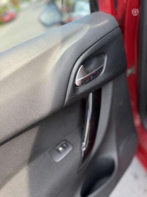 Red Citroen C3 2016 in Kaunas, with an engine capacity of 1.20 L and mileage of 195 thousand km for 2850 €, photo 15 on AUTOMOTO.COM.LV