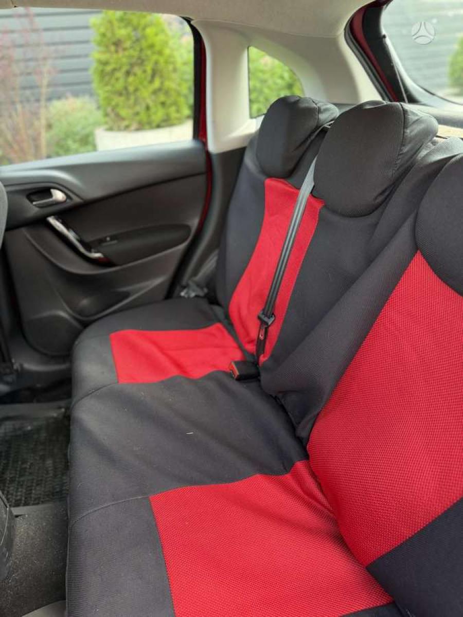 Red Citroen C3 2016 in Kaunas, with an engine capacity of 1.20 L and mileage of 195 thousand km for 2850 €, photo 20 on AUTOMOTO.COM.LV