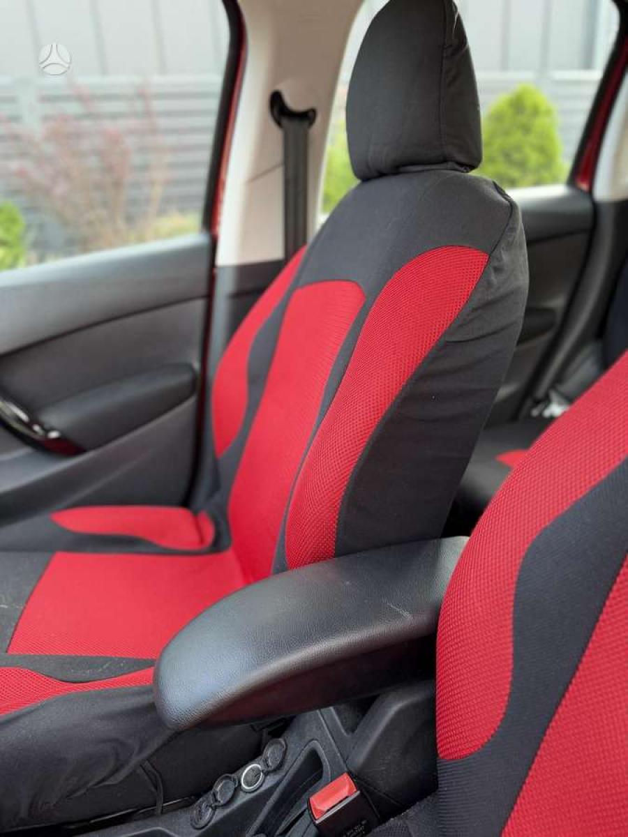 Red Citroen C3 2016 in Kaunas, with an engine capacity of 1.20 L and mileage of 195 thousand km for 2850 €, photo 31 on AUTOMOTO.COM.LV