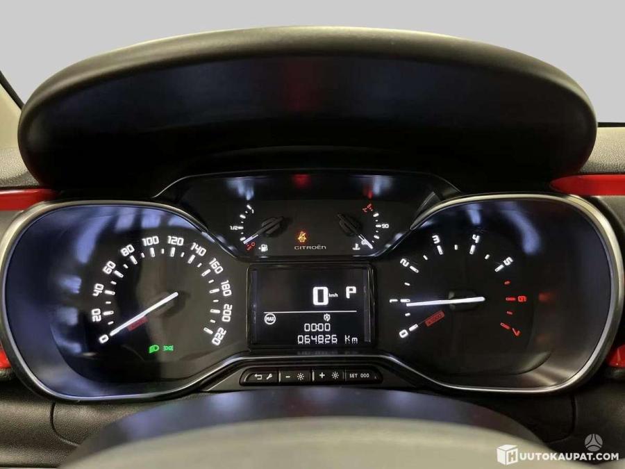 Red Citroen C3 2017 in Siauliai, with an engine capacity of 1.20 L and mileage of 73 thousand km for 8500 €, photo 16 on AUTOMOTO.COM.LV