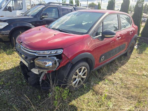 Citroen C3 2017 Tauragė vietnē Sarkans Citroen C3 2017 Tauragė, ar dzinēja tilpumu 1.20 L un nobraukumu 106 tūkst. km par 3400 €, foto 1 vietnē AUTOMOTO.COM.LV