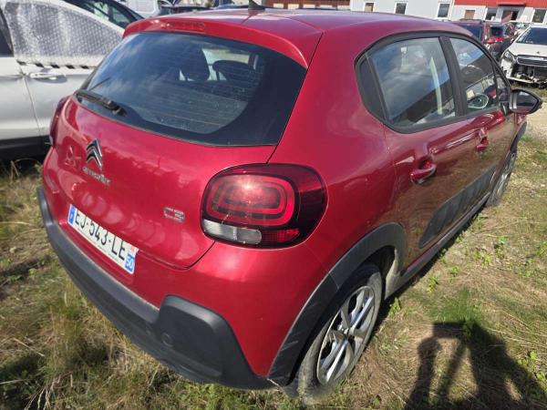Citroen C3 2017 Tauragė vietnē Sarkans Citroen C3 2017 Tauragė, ar dzinēja tilpumu 1.20 L un nobraukumu 106 tūkst. km par 3400 €, foto 4 vietnē AUTOMOTO.COM.LV