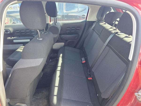 Citroen C3 2017 Tauragė vietnē Sarkans Citroen C3 2017 Tauragė, ar dzinēja tilpumu 1.20 L un nobraukumu 106 tūkst. km par 3400 €, foto 7 vietnē AUTOMOTO.COM.LV