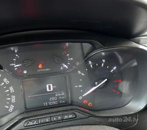 Красный Ситроен С3 2019 в Таллин, объемом двигателя 1.20 л и пробегом 132 тыс. км за 7000 €, фото 20 на AUTOMOTO.COM.LV