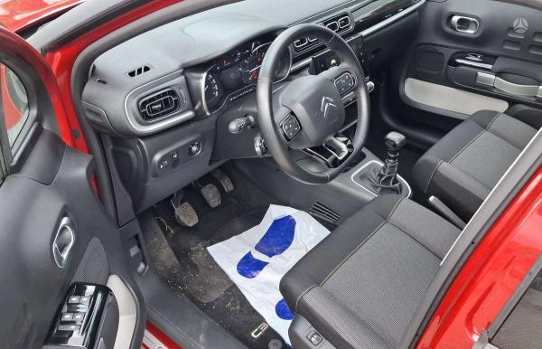 Citroen C3 2019 Tauragė vietnē Sarkans Citroen C3 2019 Tauragė, ar dzinēja tilpumu 1.50 L un nobraukumu 200 tūkst. km par 5100 €, foto 10 vietnē AUTOMOTO.COM.LV