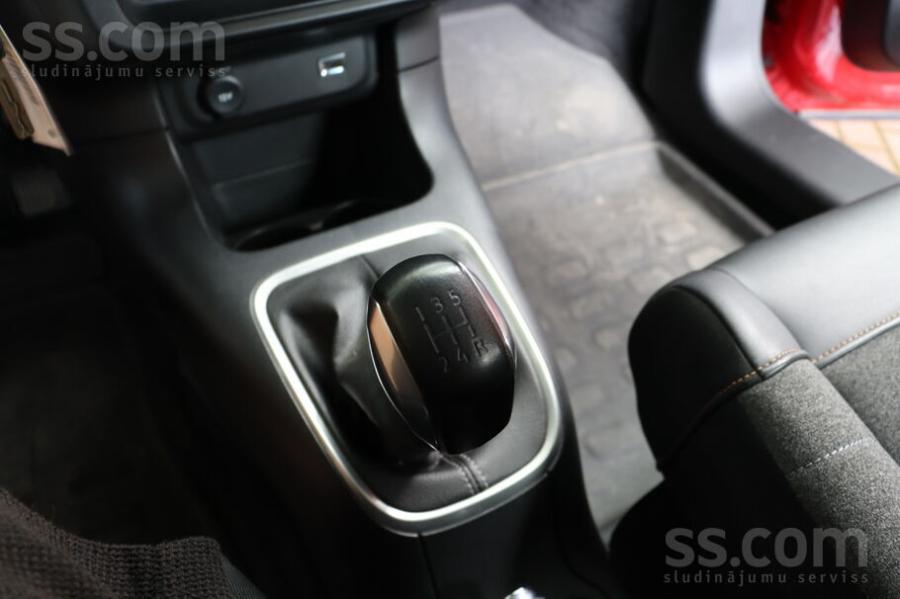 Red Citroen C3 2020 in Riga, with an engine capacity of 1.20 L and mileage of 69 thousand km for 9990 €, photo 22 on AUTOMOTO.COM.LV