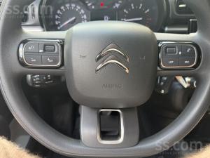 Красный Ситроен С3 2021 в Елгава, объемом двигателя 1.50 л и пробегом 105 тыс. км за 8500 €, фото 12 на AUTOMOTO.COM.LV