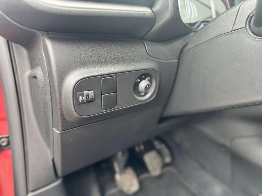 Sarkans Citroen C3 2021 Klaipėda, ar dzinēja tilpumu 1.20 L un nobraukumu 97 tūkst. km par 8300 €, foto 12 vietnē AUTOMOTO.COM.LV