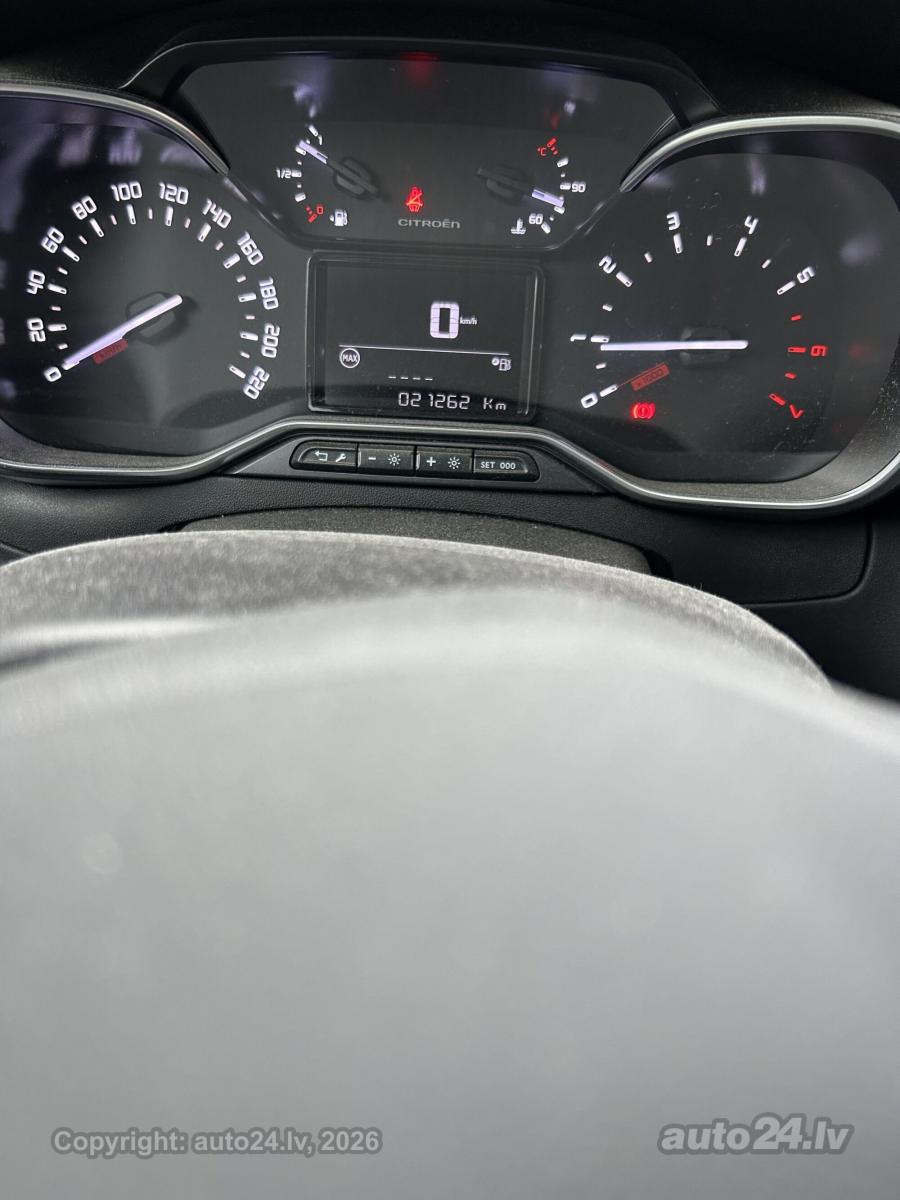 Sarkans Citroen C3 2021 Tallina, ar dzinēja tilpumu 1.20 L un nobraukumu 21 tūkst. km par 12200 €, foto 14 vietnē AUTOMOTO.COM.LV