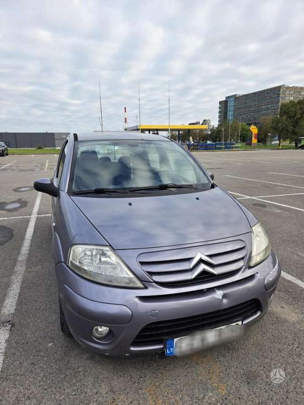 Violet Citroen C3 2007 in Siauliai, with an engine capacity of 1.59 L and mileage of 55 thousand km for 2300 €, photo 4 on AUTOMOTO.COM.LV