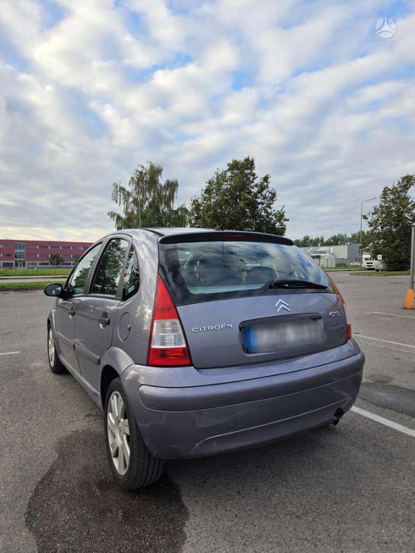 Violet Citroen C3 2007 in Siauliai, with an engine capacity of 1.59 L and mileage of 55 thousand km for 2300 €, photo 8 on AUTOMOTO.COM.LV