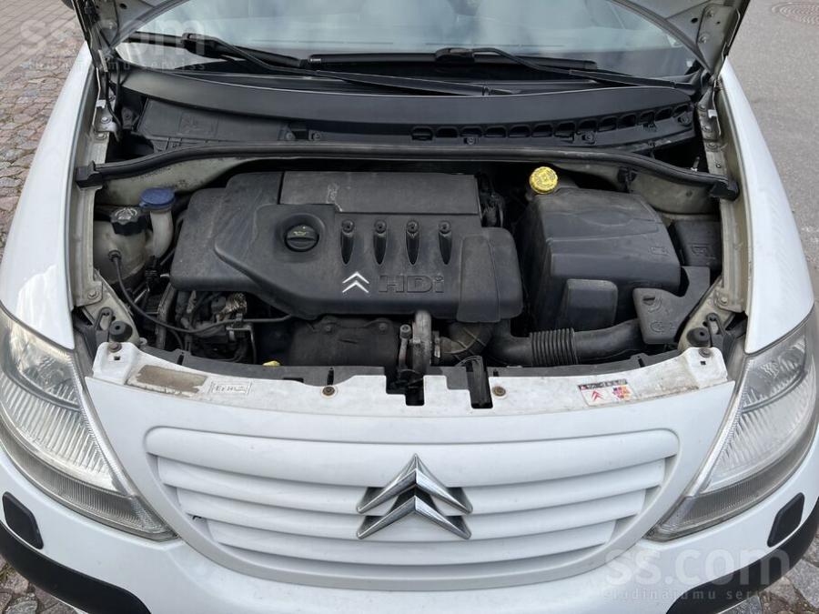 Белый Ситроен С3 2004 в Рига, объемом двигателя 1.40 л и пробегом 112 тыс. км за 2000 €, фото 15 на AUTOMOTO.COM.LV