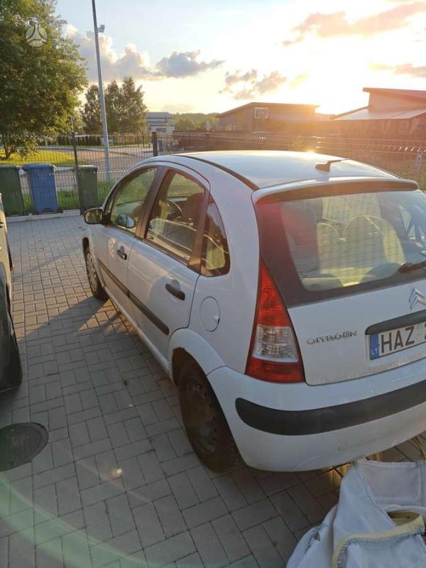 White Citroen C3 2008 in Kaunas, with an engine capacity of 1.40 L and mileage of 259 thousand km for 1400 €, photo 3 on AUTOMOTO.COM.LV