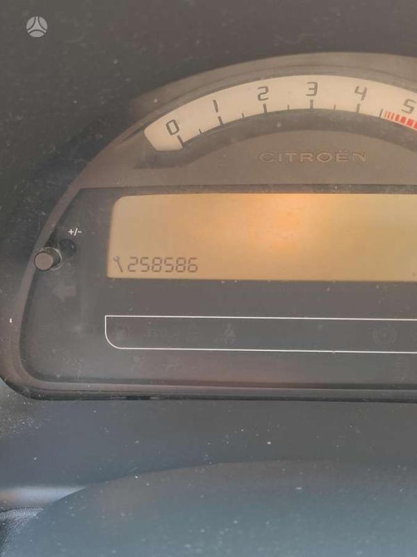 White Citroen C3 2008 in Kaunas, with an engine capacity of 1.40 L and mileage of 259 thousand km for 1400 €, photo 6 on AUTOMOTO.COM.LV