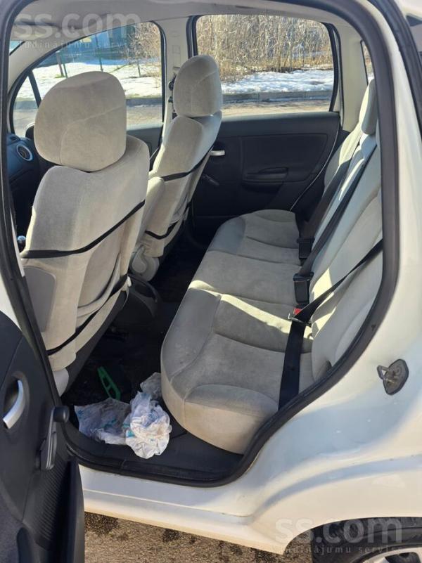 Balts Citroen C3 2009 Rīga, ar dzinēja tilpumu 1.40 L un nobraukumu 180 tūkst. km par 1200 €, foto 6 vietnē AUTOMOTO.COM.LV
