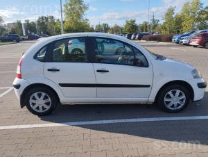 Balts Citroen C3 2009 Rīga, ar dzinēja tilpumu 1.40 L un nobraukumu 181 tūkst. km par 1450 €, foto 5 vietnē AUTOMOTO.COM.LV