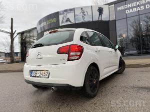White Citroen C3 2010 in Riga, with an engine capacity of 1.40 L and mileage of 0 thousand km for 1590 €, photo 7 on AUTOMOTO.COM.LV