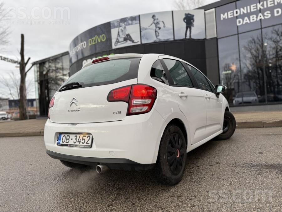 White Citroen C3 2010 in Riga, with an engine capacity of 1.40 L and mileage of 0 thousand km for 1590 €, photo 7 on AUTOMOTO.COM.LV