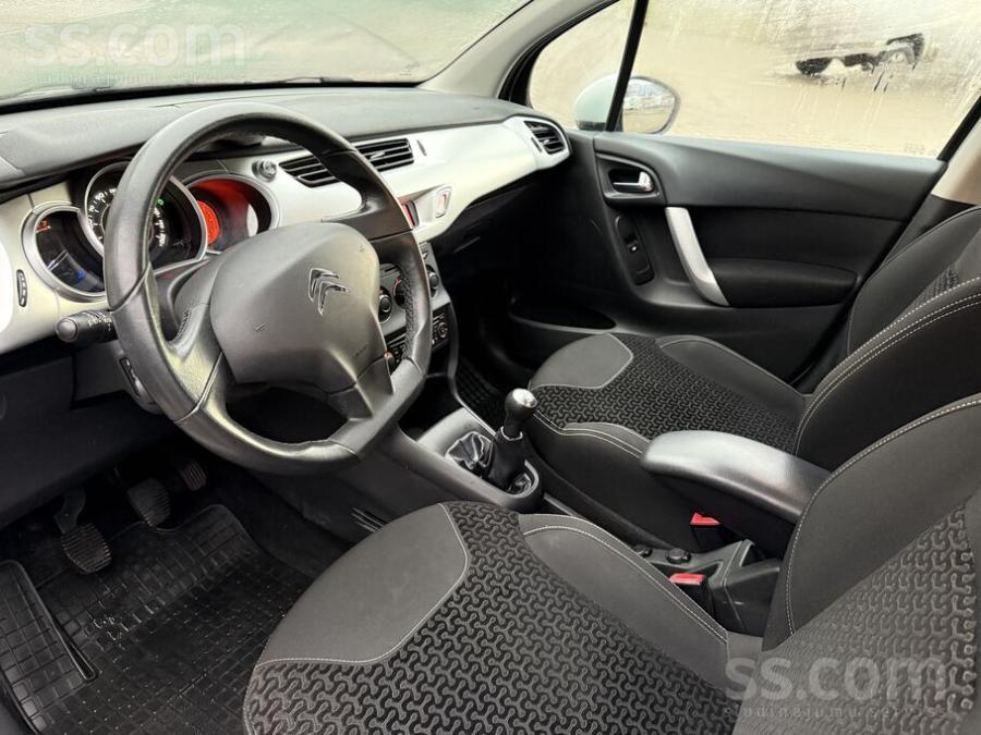 White Citroen C3 2010 in Riga, with an engine capacity of 1.40 L and mileage of 0 thousand km for 1590 €, photo 8 on AUTOMOTO.COM.LV