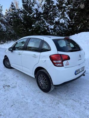 Balts Citroen C3 2011 Viļņa, ar dzinēja tilpumu 1.40 L un nobraukumu 305 tūkst. km par 2700 €, foto 6 vietnē AUTOMOTO.COM.LV