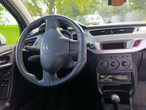 White Citroen C3 2011 in Vilnius, with an engine capacity of 1.60 L and mileage of 280 thousand km for 1000 €, photo 7 on AUTOMOTO.COM.LV