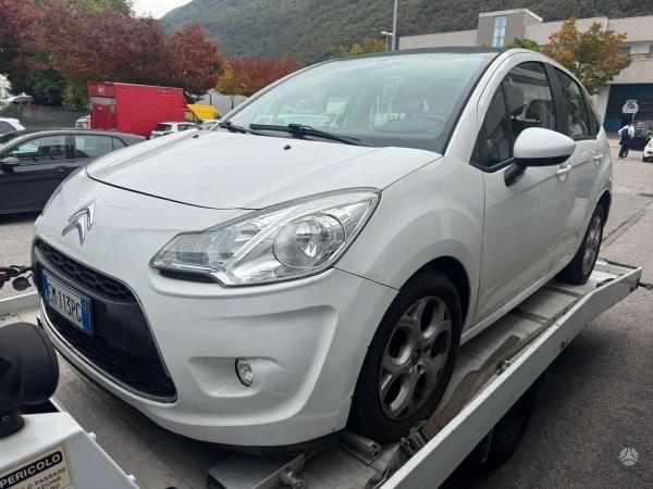 White Citroen C3 2012 in Kaunas, with an engine capacity of 1.10 L and mileage of 78 thousand km for 1900 €, photo 1 on AUTOMOTO.COM.LV