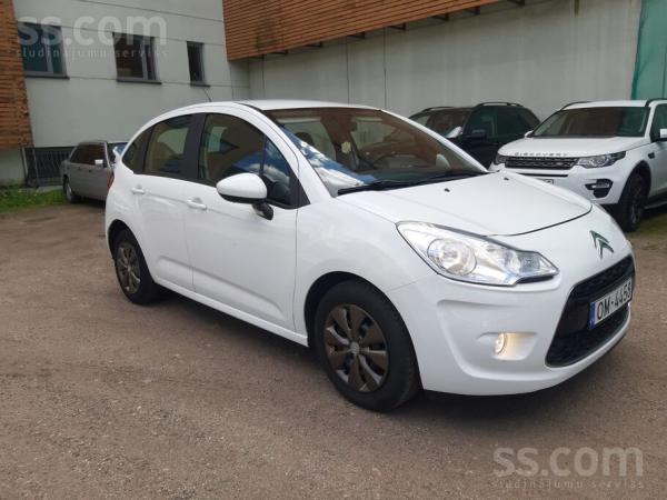 White Citroen C3 2012 in Daugavpils, with an engine capacity of 1.40 L and mileage of 0 thousand km for 4100 €, photo 5 on AUTOMOTO.COM.LV