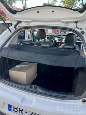 White Citroen C3 2012 in Riga, with an engine capacity of 1.60 L and mileage of 179 thousand km for 2100 €, photo 14 on AUTOMOTO.COM.LV