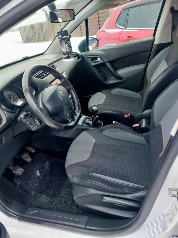Balts Citroen C3 2013 Klaipėda, ar dzinēja tilpumu 1.40 L un nobraukumu 273 tūkst. km par 3200 €, foto 9 vietnē AUTOMOTO.COM.LV