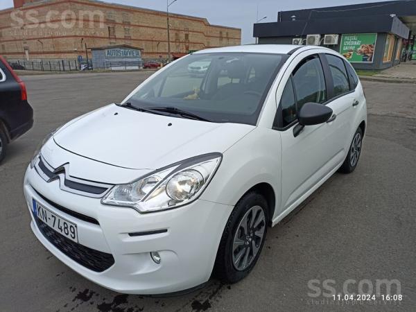 White Citroen C3 2014 in Riga, with an engine capacity of 1.00 L and mileage of 107 thousand km for 3990 €, photo 1 on AUTOMOTO.COM.LV