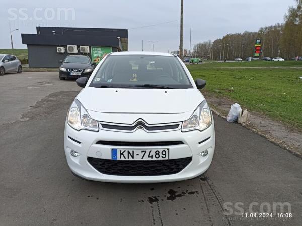 White Citroen C3 2014 in Riga, with an engine capacity of 1.00 L and mileage of 107 thousand km for 3990 €, photo 2 on AUTOMOTO.COM.LV