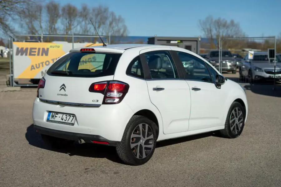 White Citroen C3 2014 in Liepaja, with an engine capacity of 1.40 L and mileage of 165 thousand km for 5500 €, photo 5 on AUTOMOTO.COM.LV