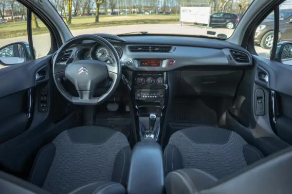 Белый Ситроен С3 2014 в Лиепая, объемом двигателя 1.40 л и пробегом 165 тыс. км за 5500 €, фото 7 на AUTOMOTO.COM.LV