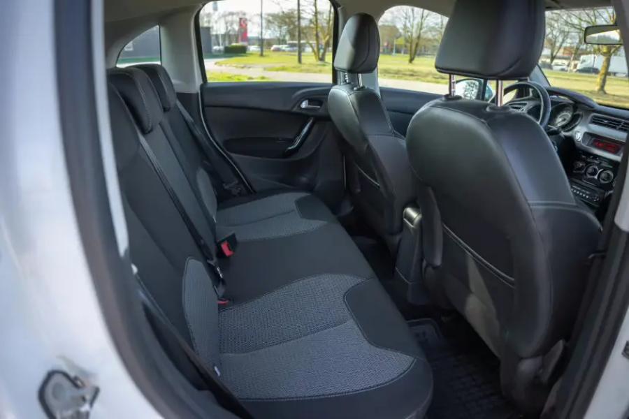 White Citroen C3 2014 in Liepaja, with an engine capacity of 1.40 L and mileage of 165 thousand km for 5500 €, photo 13 on AUTOMOTO.COM.LV