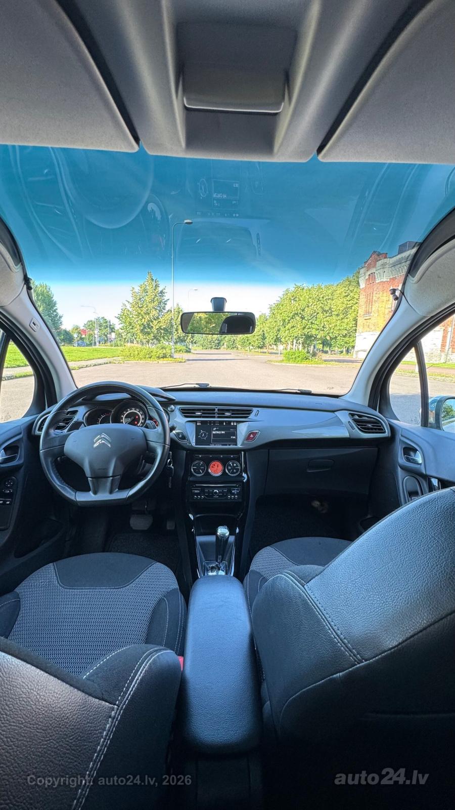Balts Citroen C3 2014 Tallina, ar dzinēja tilpumu 1.40 L un nobraukumu 98 tūkst. km par 4999 €, foto 9 vietnē AUTOMOTO.COM.LV