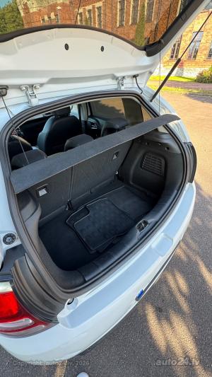 Balts Citroen C3 2014 Tallina, ar dzinēja tilpumu 1.40 L un nobraukumu 98 tūkst. km par 4999 €, foto 17 vietnē AUTOMOTO.COM.LV