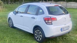 White Citroen C3 2016 in Riga, with an engine capacity of 1.00 L and mileage of 0 thousand km for 2999 €, photo 5 on AUTOMOTO.COM.LV