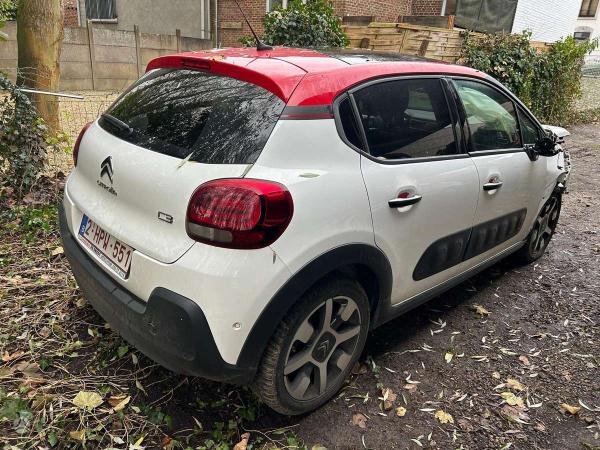 White Citroen C3 2017 in Siauliai, with an engine capacity of 1.20 L and mileage of 46 thousand km for 3800 €, photo 4 on AUTOMOTO.COM.LV