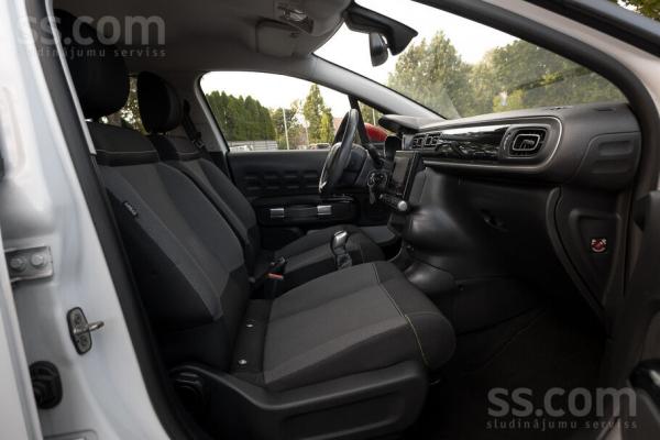 White Citroen C3 2017 in Jelgava, with an engine capacity of 1.20 L and mileage of 0 thousand km for 6390 €, photo 8 on AUTOMOTO.COM.LV