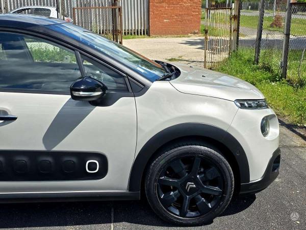 White Citroen C3 2017 in Siauliai, with an engine capacity of 1.20 L and mileage of 158 thousand km for 4200 €, photo 5 on AUTOMOTO.COM.LV