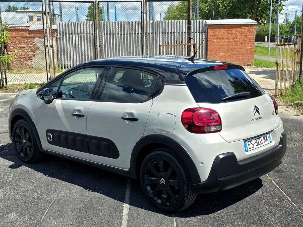 White Citroen C3 2017 in Siauliai, with an engine capacity of 1.20 L and mileage of 158 thousand km for 4200 €, photo 9 on AUTOMOTO.COM.LV