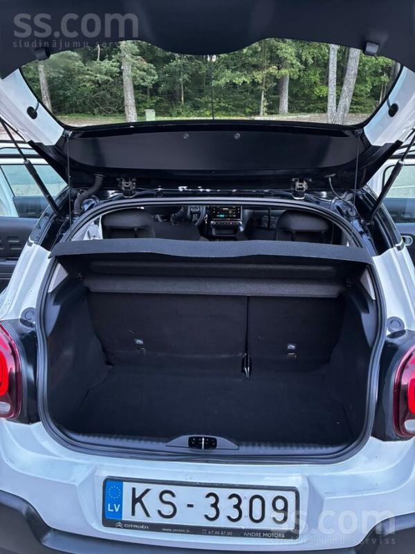 White Citroen C3 2017 in Tukums, with an engine capacity of 1.20 L and mileage of 217 thousand km for 5800 €, photo 7 on AUTOMOTO.COM.LV